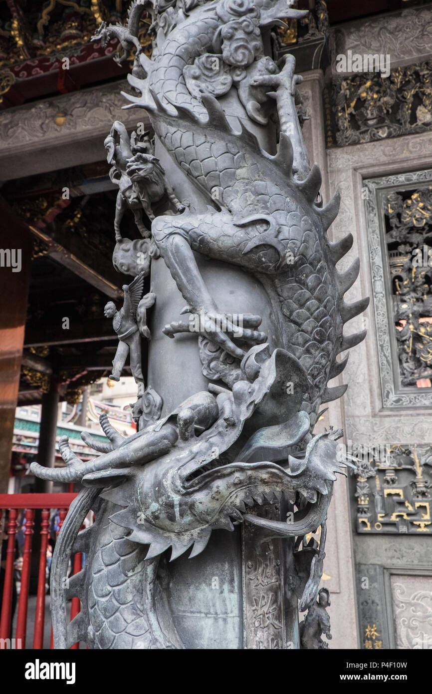 Dragon column chinese temple hi-res stock photography and images - Alamy