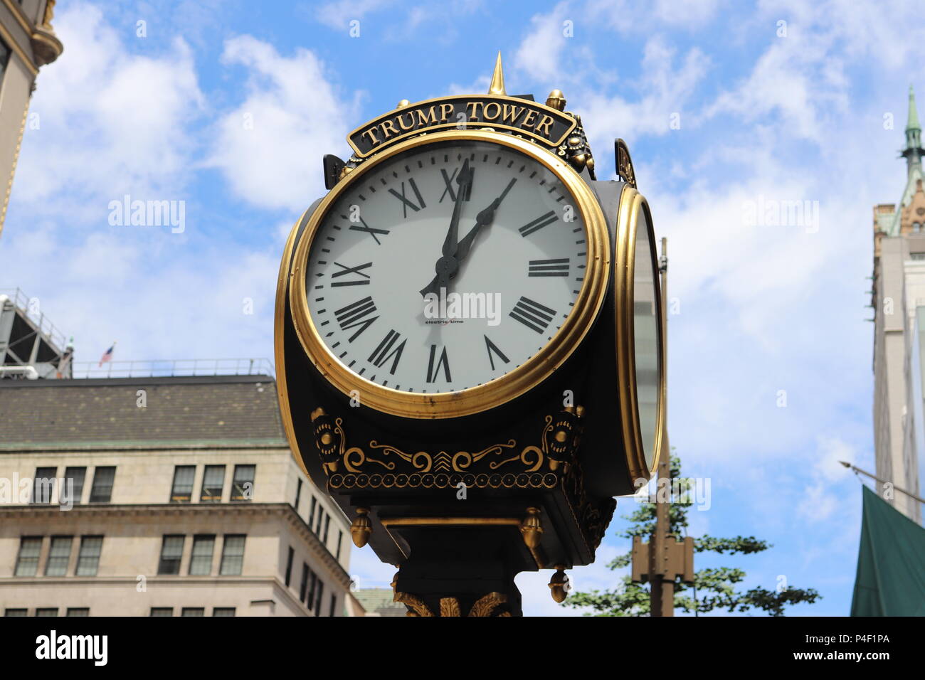 Trump tower clock hi-res stock photography and images - Alamy