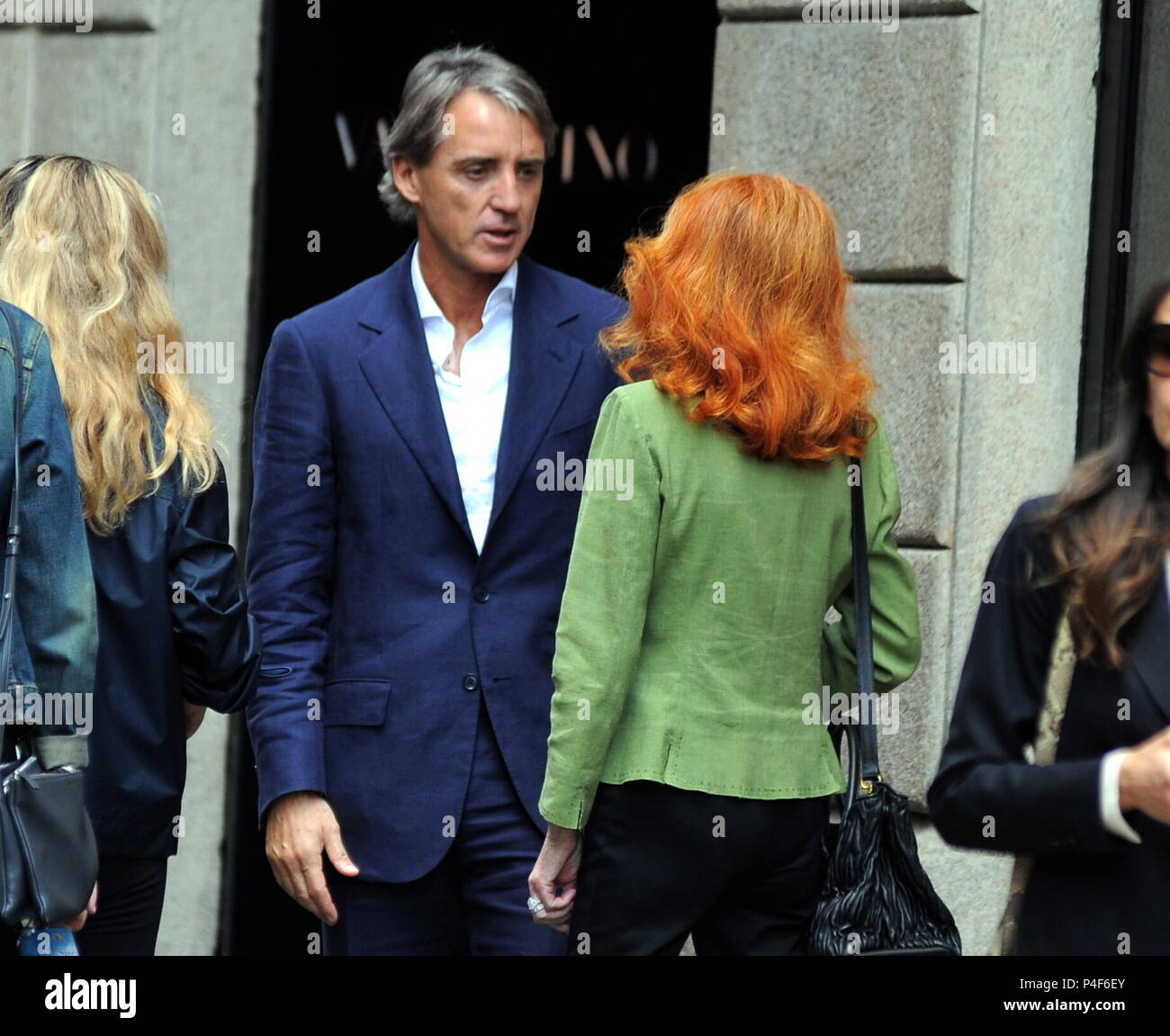 Roberto mancini suit hi-res stock photography and images - Alamy