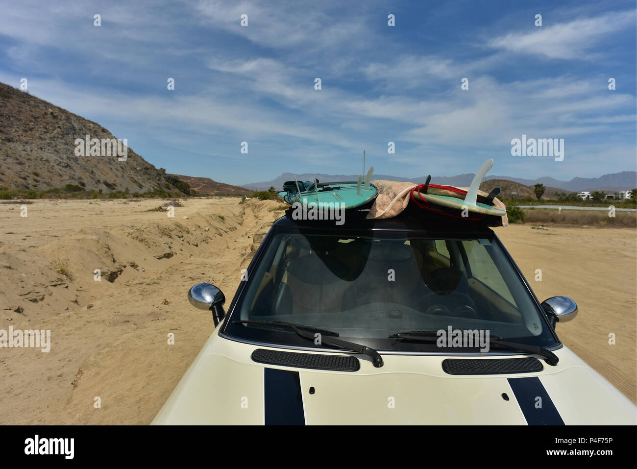 Surfboards car hi-res stock photography and images - Alamy