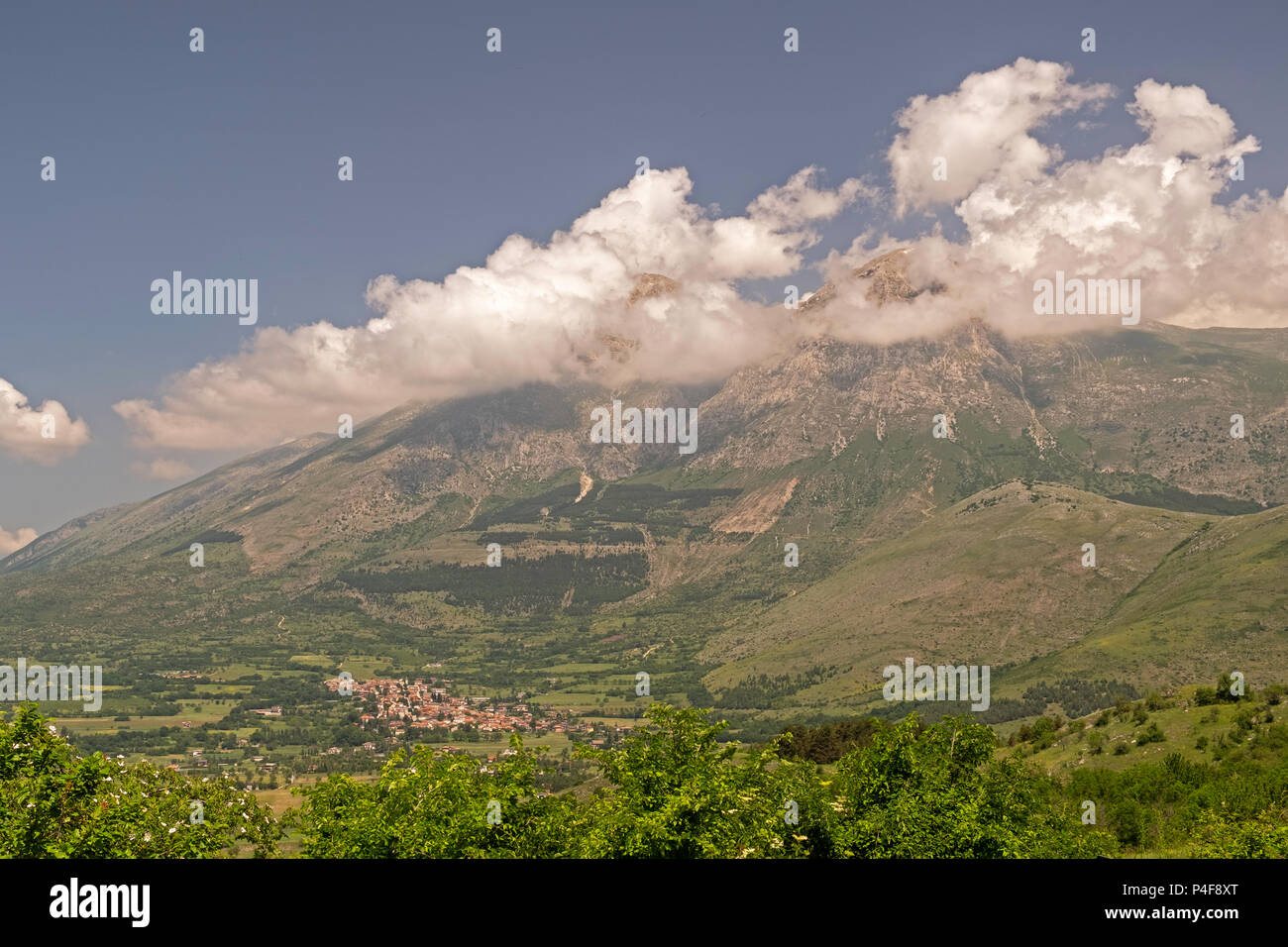 Monte velino hi-res stock photography and images - Alamy