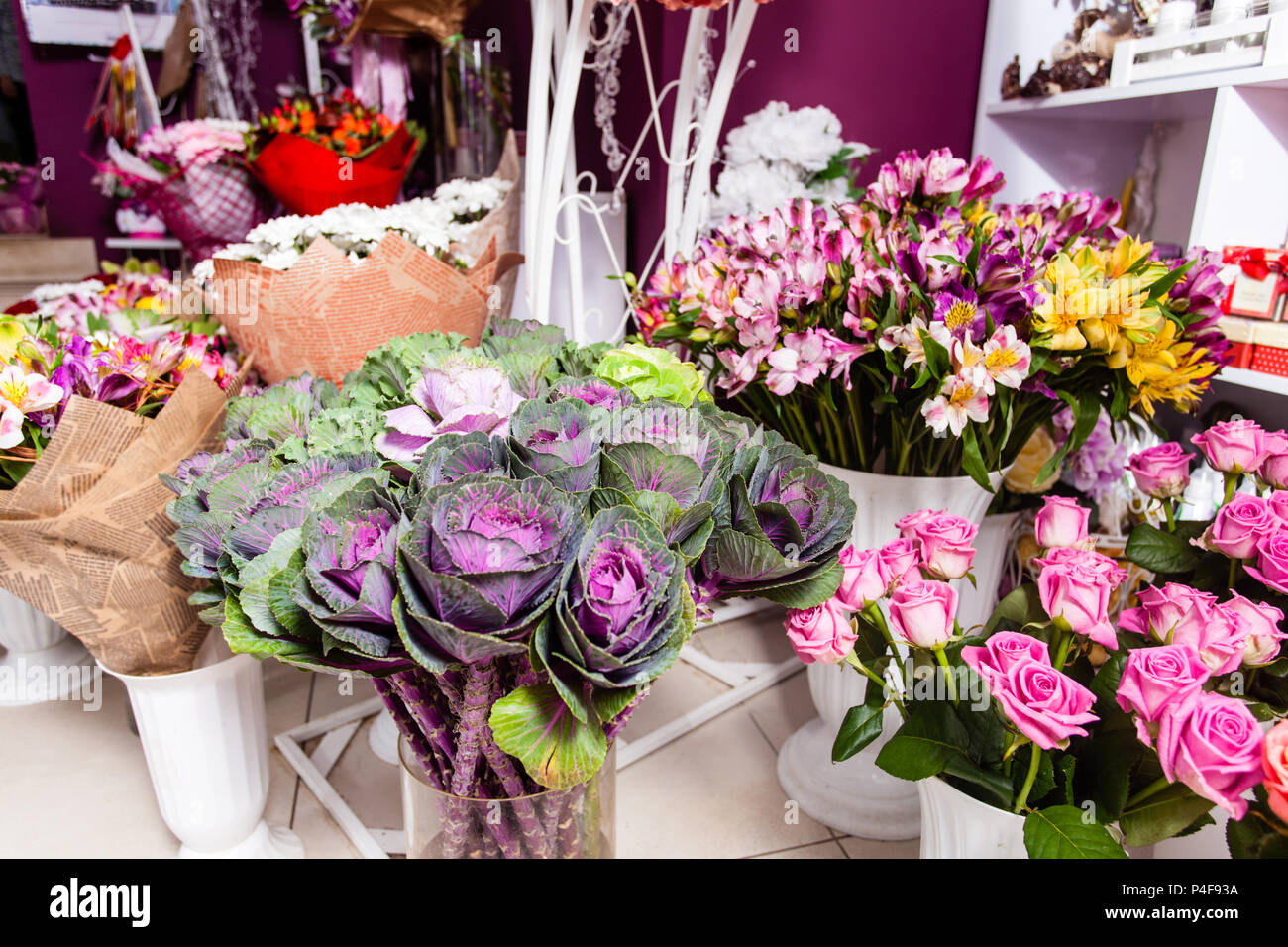 Floral design studio Stock Photo - Alamy