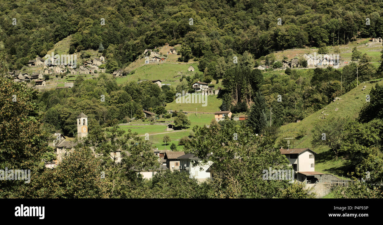 Hillside village in the Valle Versasca, Ticino (Italian Switzerland ...