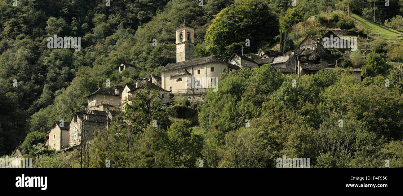 Hillside village in the Valle Versasca, Ticino (Italian Switzerland ...