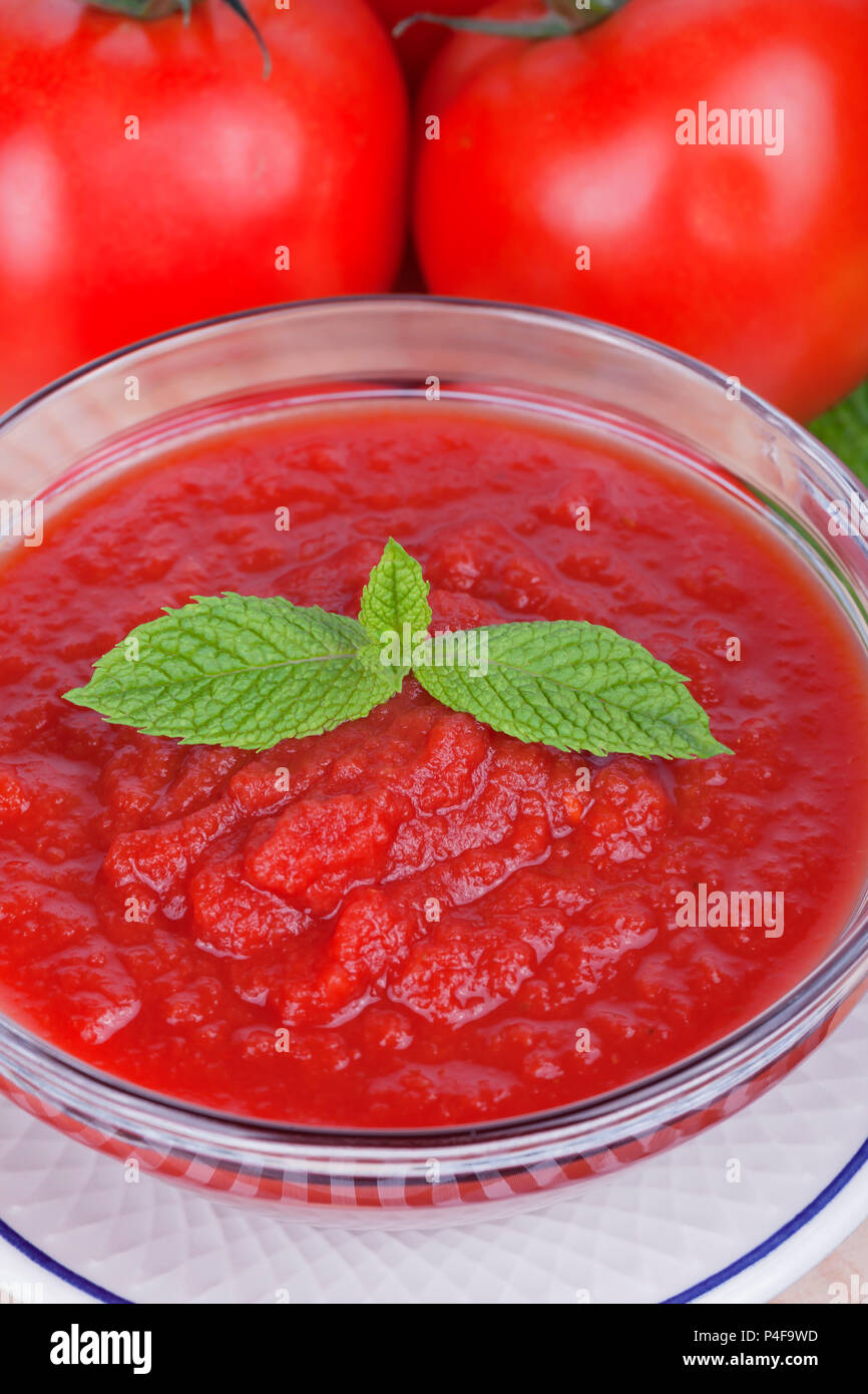 Mashed tomatoes hi-res stock photography and images - Alamy