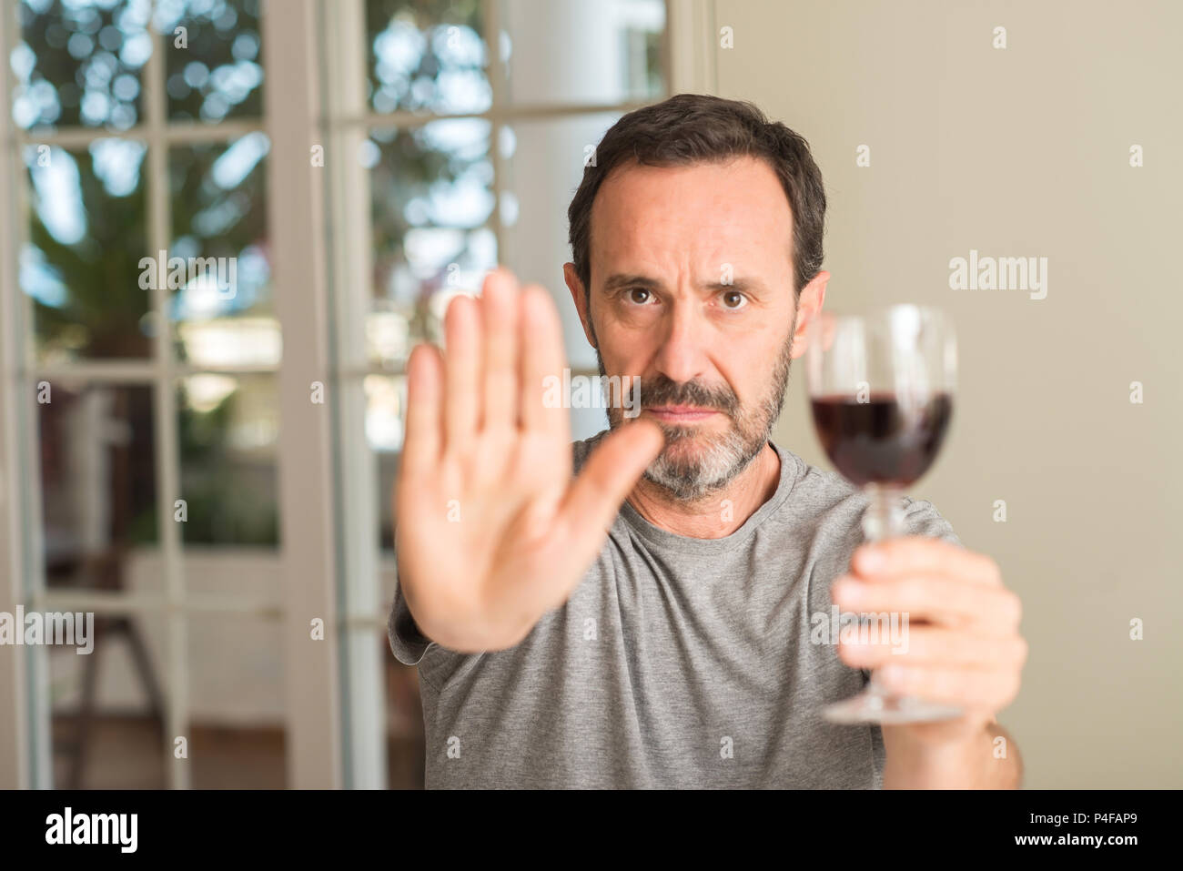 Hand wine glass stop hi-res stock photography and images - Alamy