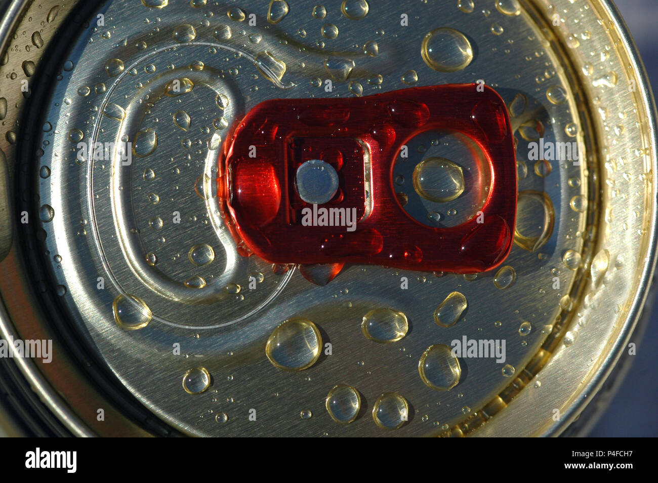 Cold beer or cooldrink can Stock Photo - Alamy