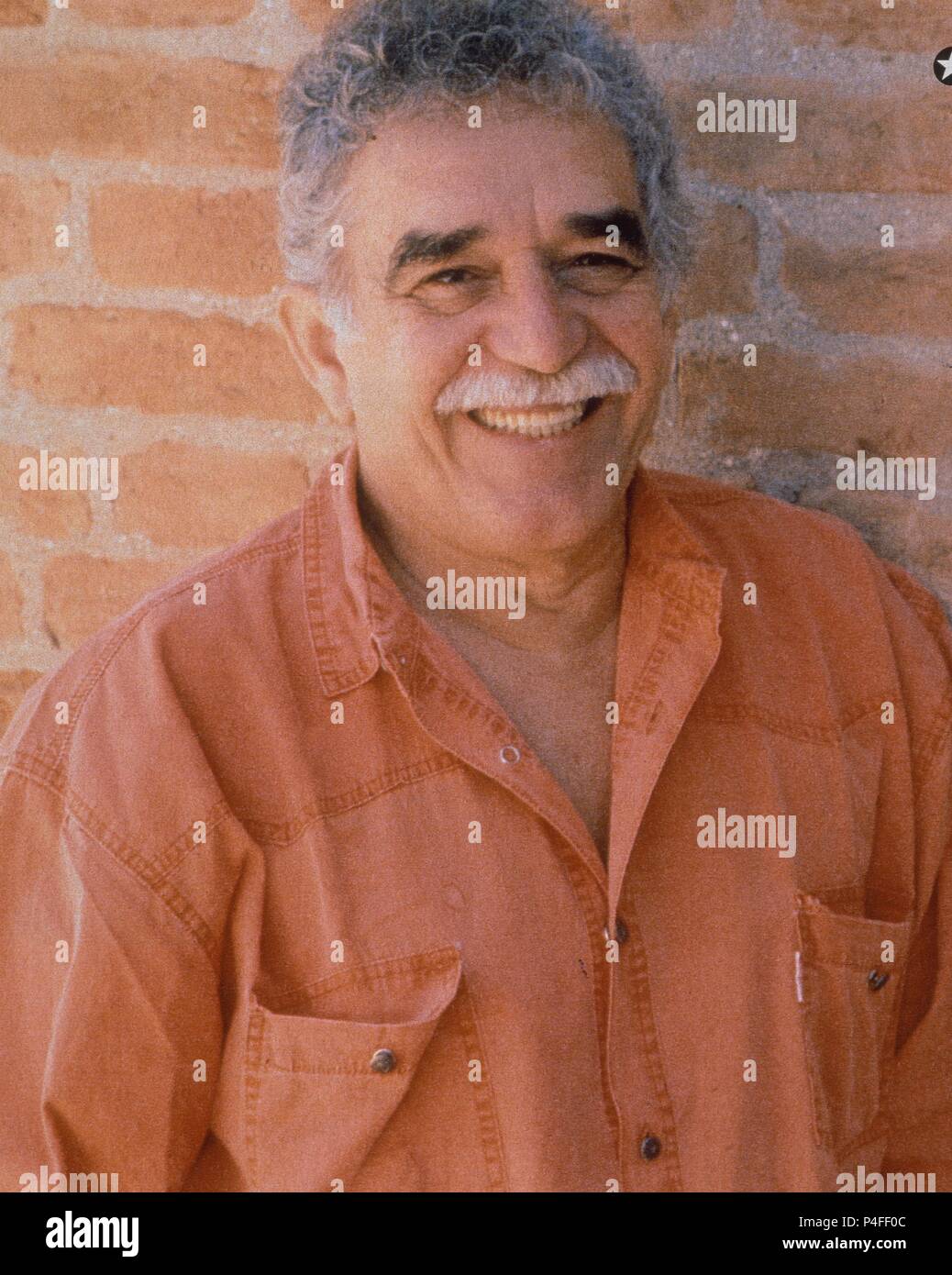 R- GABRIEL GARCIA MARQUEZ Stock Photo - Alamy