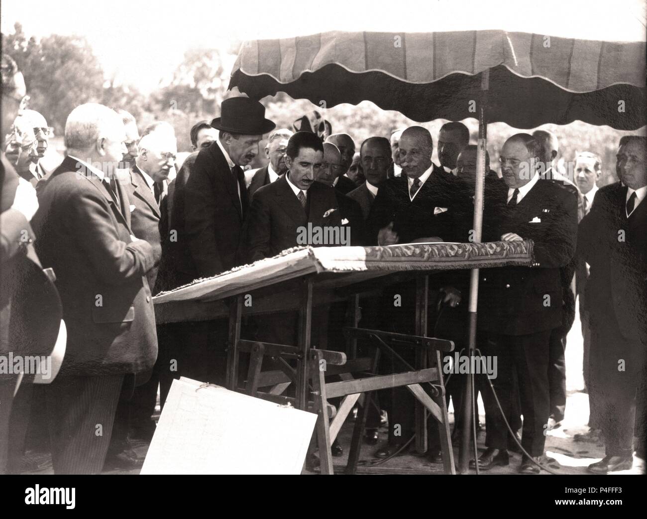 ALFONSO XIII INAUGURA LA CIUDAD UNIVERSITARIA - FOTOGRAFIA EN BLANCO Y ...