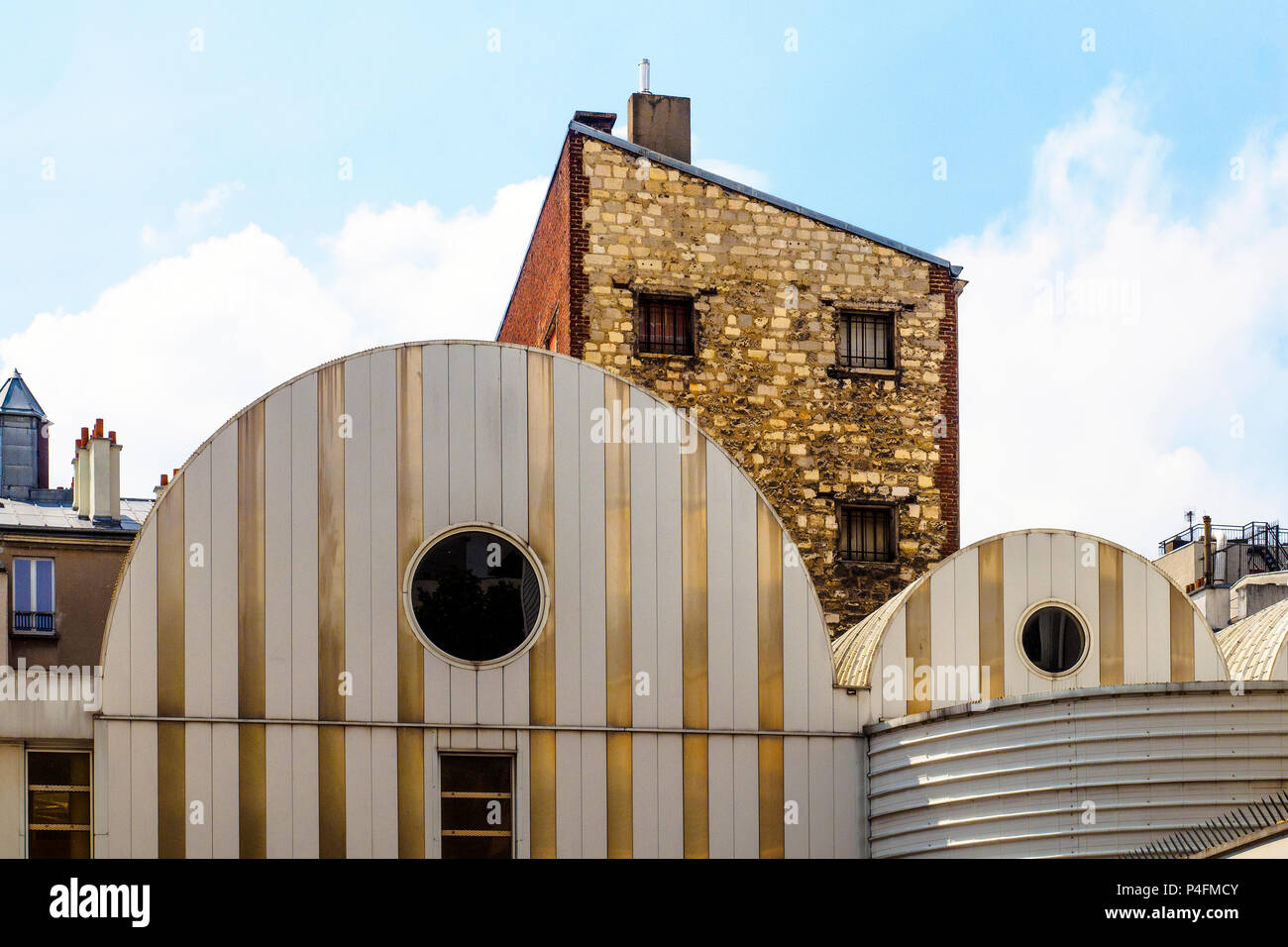 Paris roof architecture detail hi-res stock photography and images - Alamy