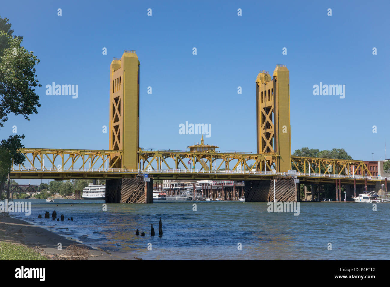 Tower Bridge in the heart of Sacramento California. Wonderful centre ...