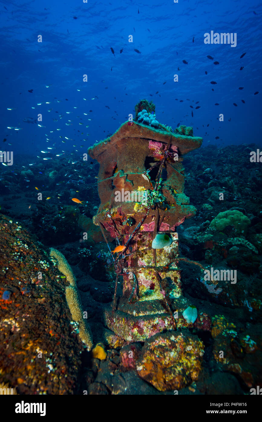 Light temple atlantis hi-res stock photography and images - Alamy