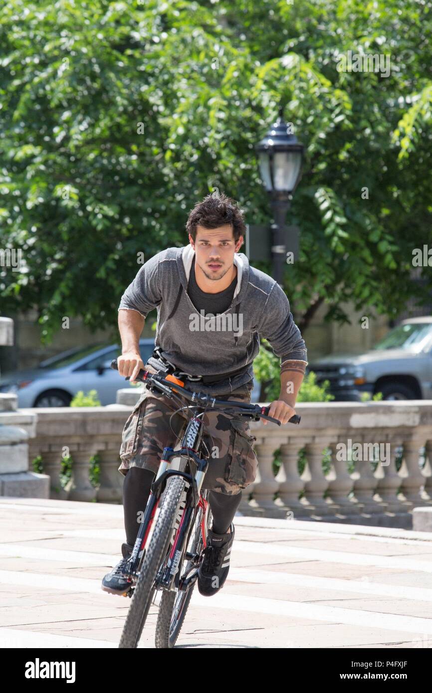 Original Film Title: TRACERS. English Title: TRACERS. Film Director ...