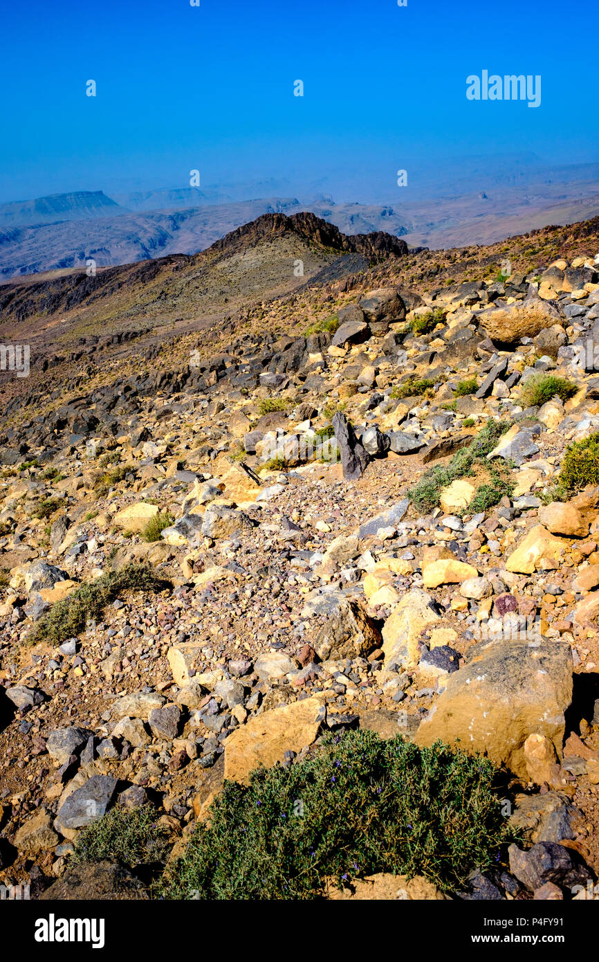 Mountain view from the Tizi N'Tazezert trail (piste) in southern ...