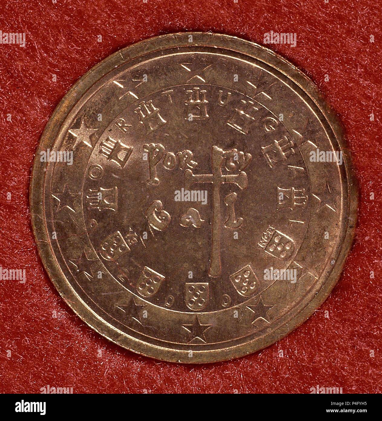 Moneda euro dos hi-res stock photography and images - Alamy