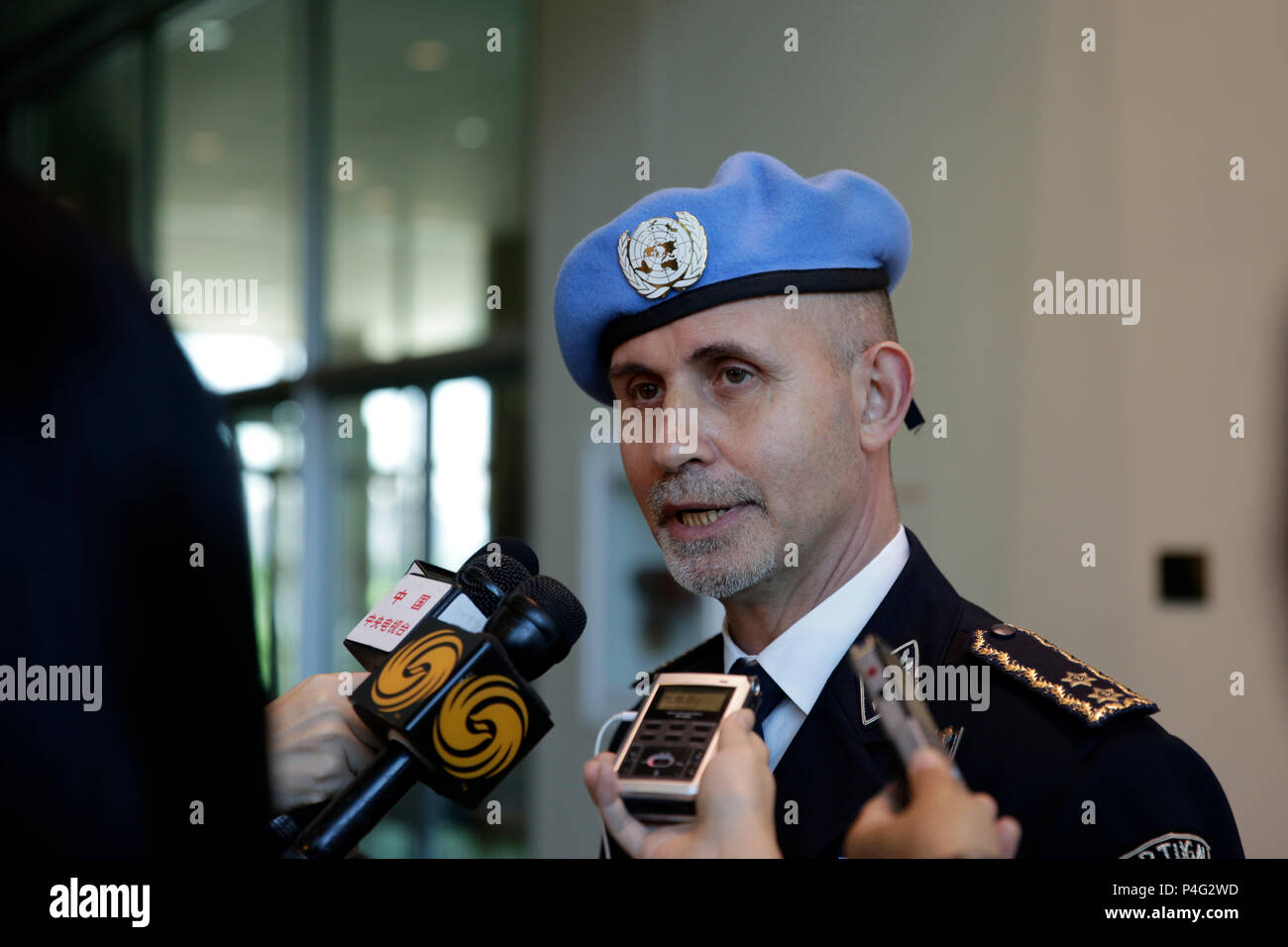 Un police hi-res stock photography and images - Alamy