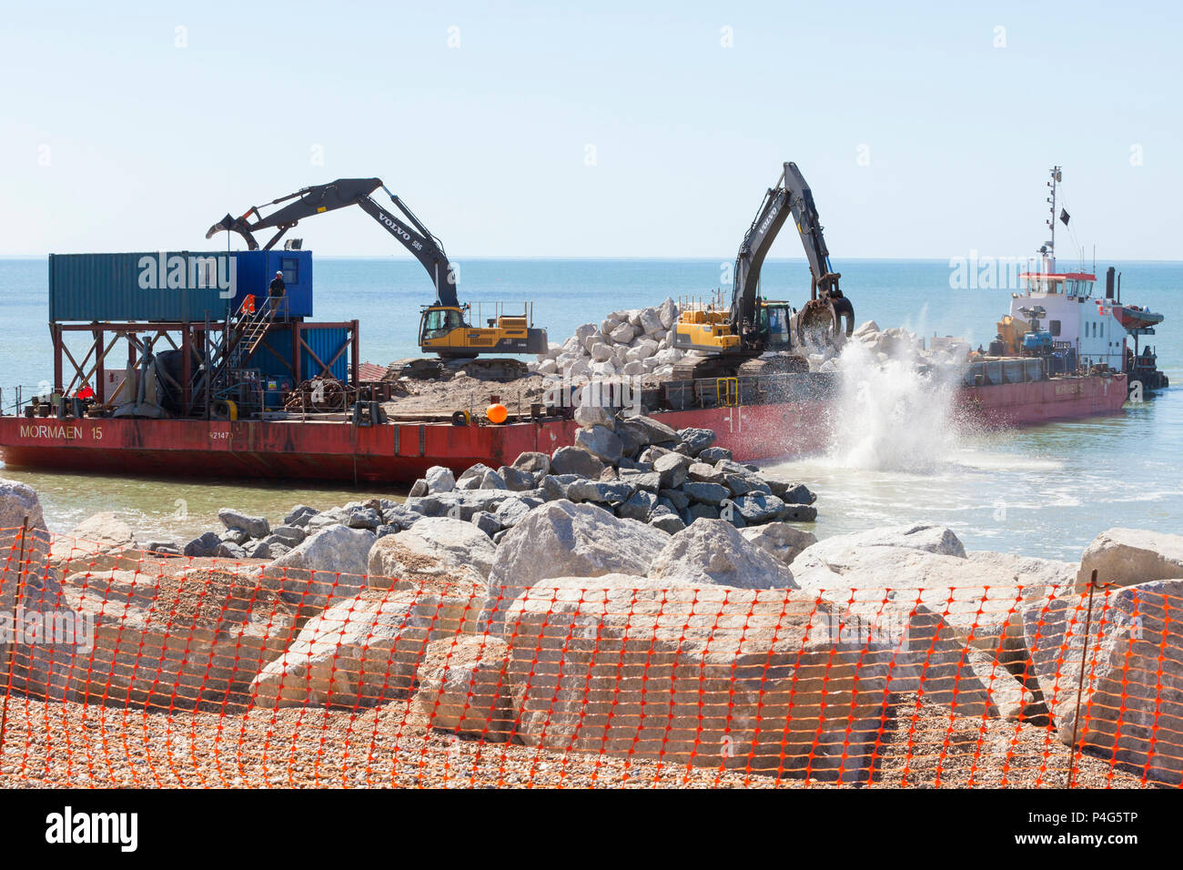 Groynes hastings hi-res stock photography and images - Alamy