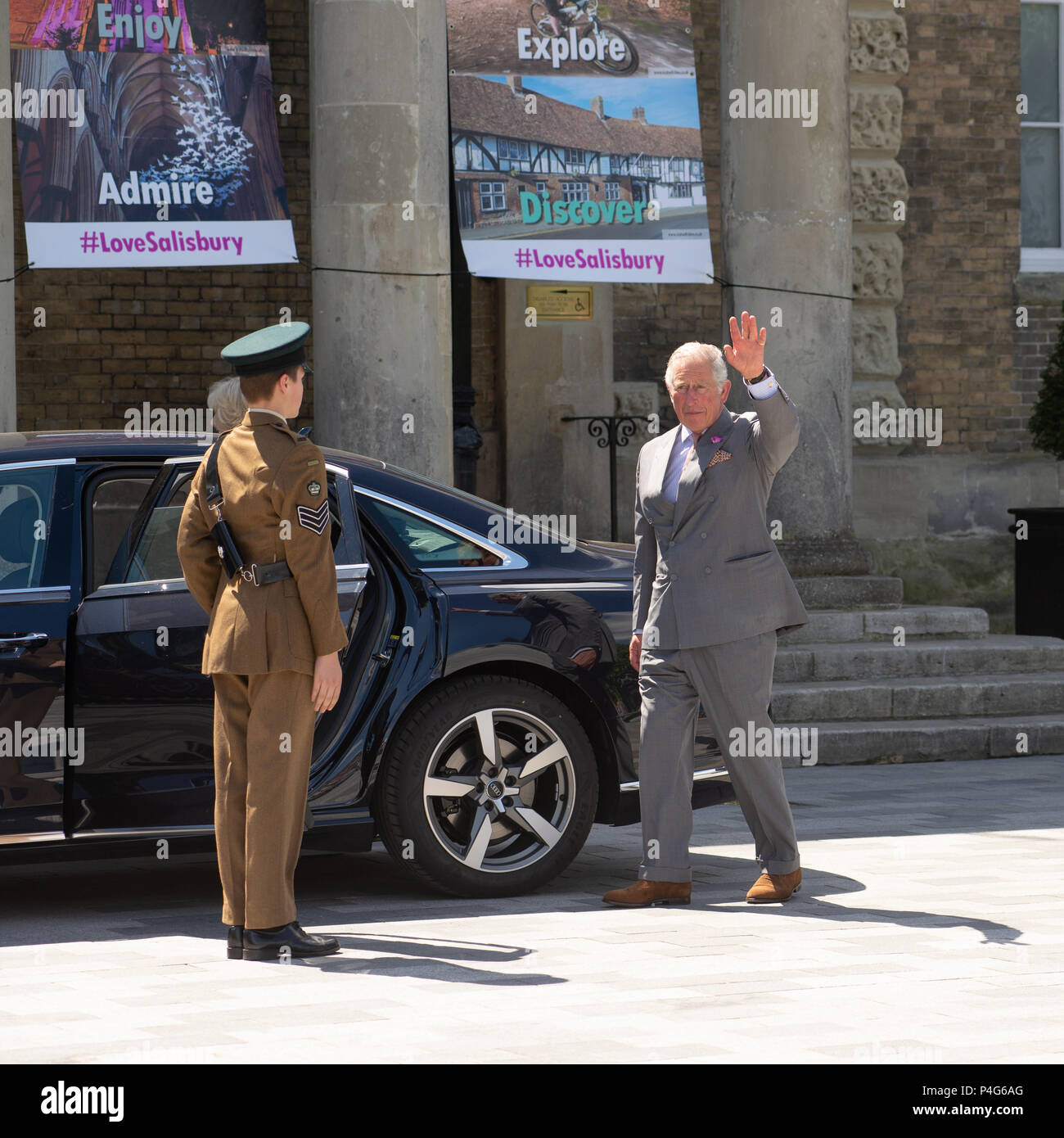 Prince charles car hi-res stock photography and images - Alamy