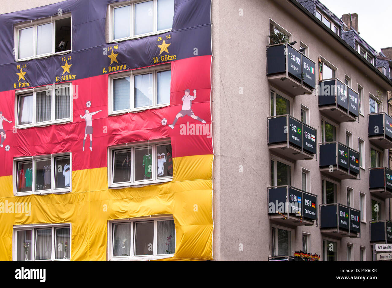 Cologne, Germany, 22nd June, 2018. With a huge German flag covered ...