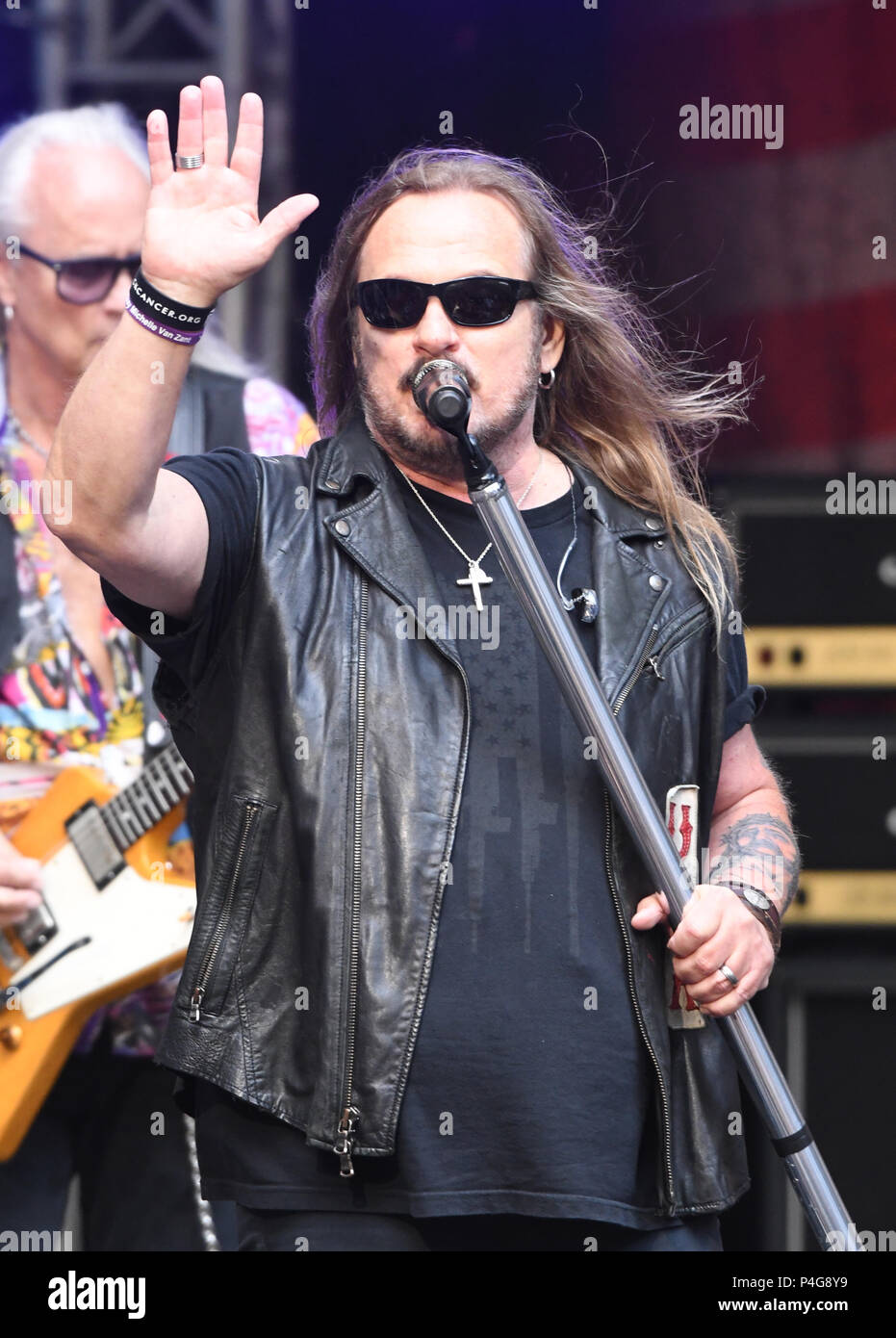 Johnny Van Zant High Resolution Stock Photography and Images - Alamy