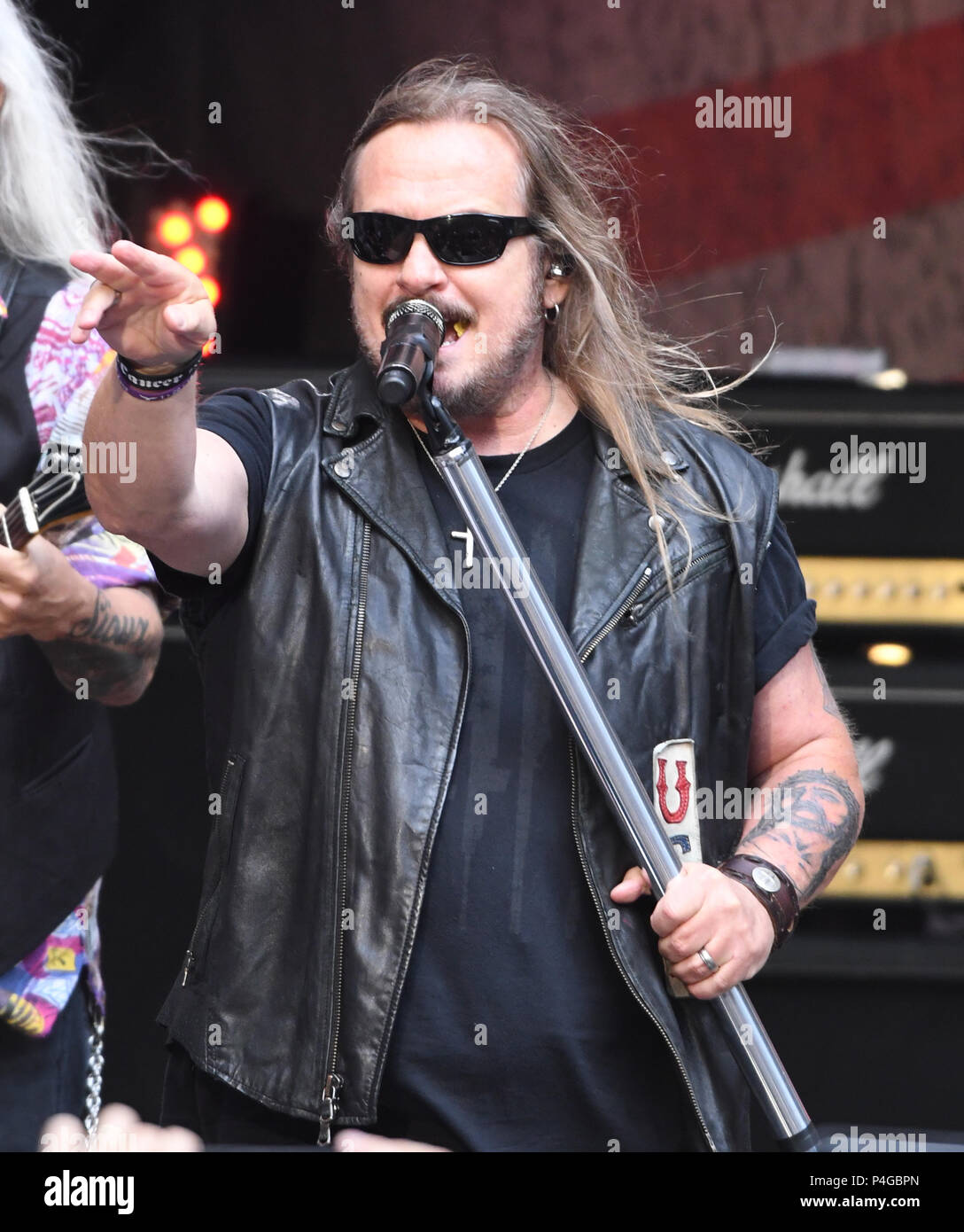 Johnny van zant hi-res stock photography and images - Alamy