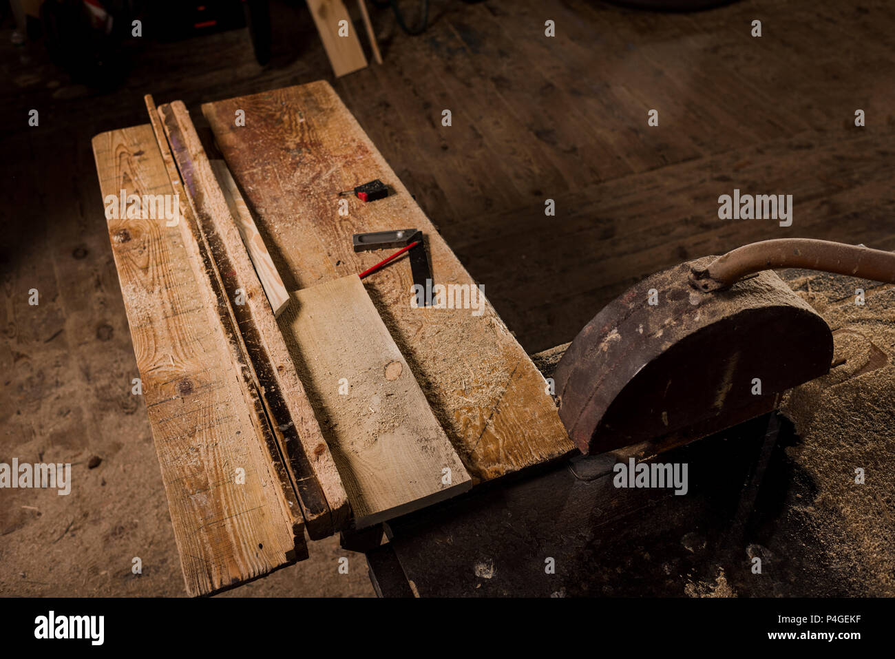 Machine saw hi-res stock photography and images - Alamy