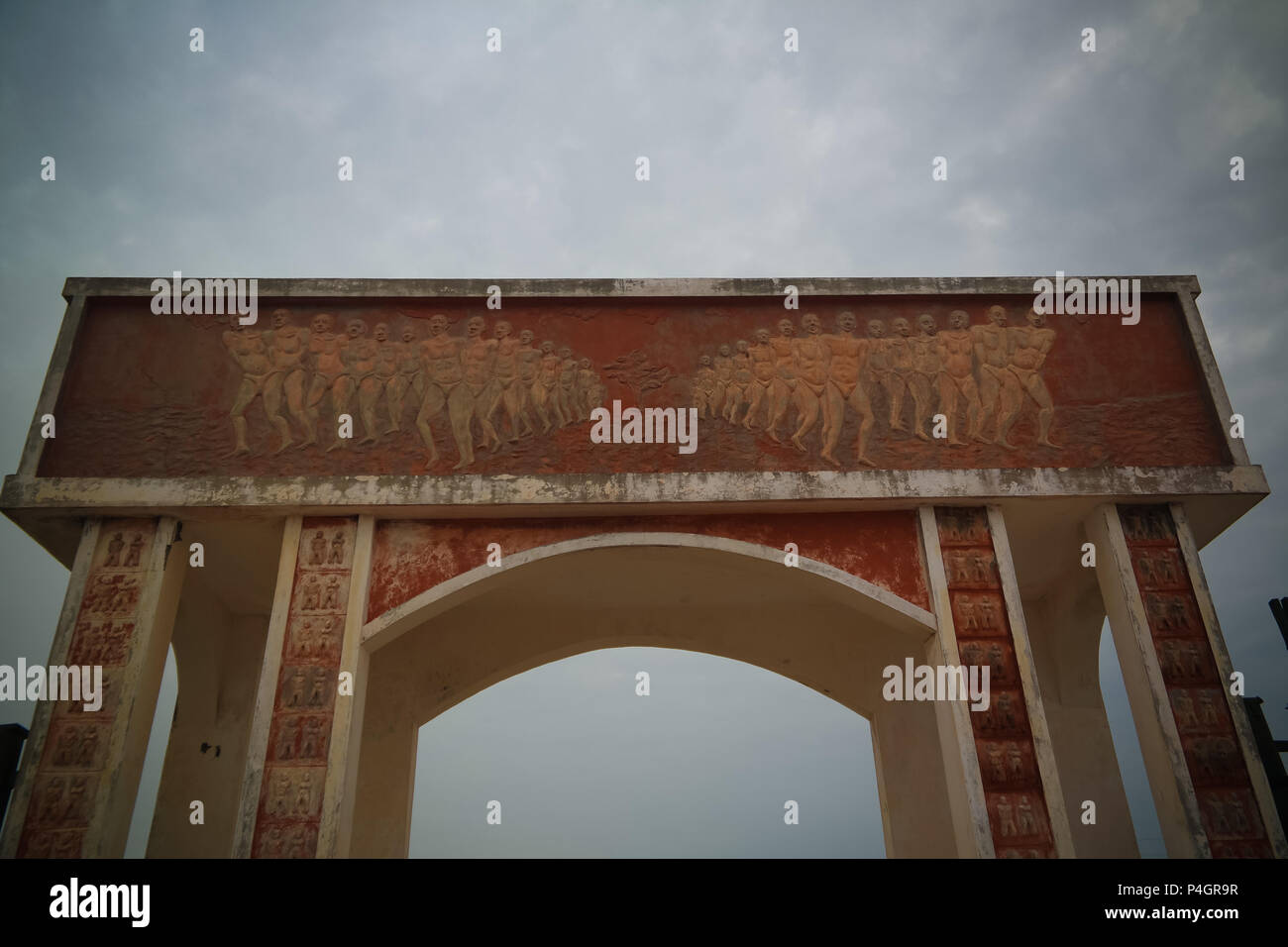 Architecture arch Door of No Return at Ouidah, Benin Stock Photo - Alamy
