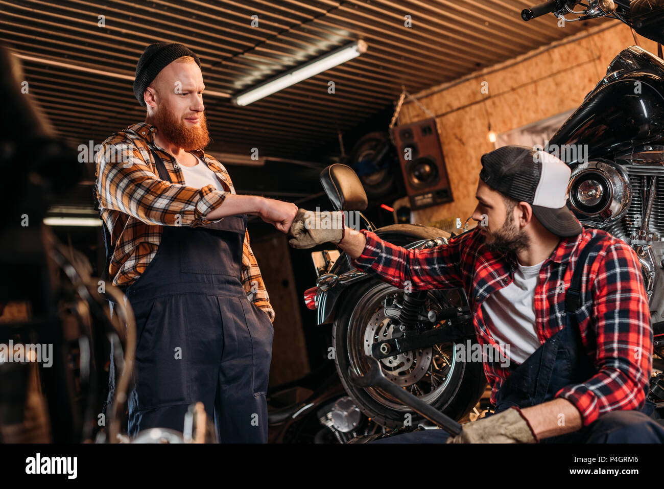 Old fashioned mechanics workshop garage hi-res stock photography and ...