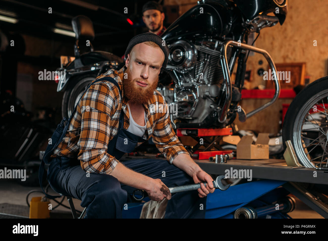 Old fashioned mechanics workshop garage hi-res stock photography and ...