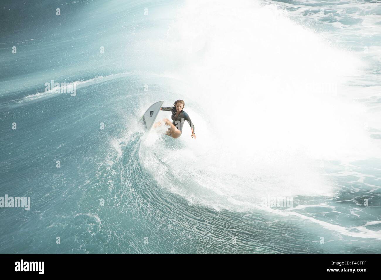 Original Film Title: THE SHALLOWS. English Title: THE SHALLOWS. Film ...