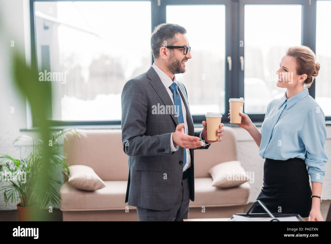Chit chatting hi-res stock photography and images - Alamy