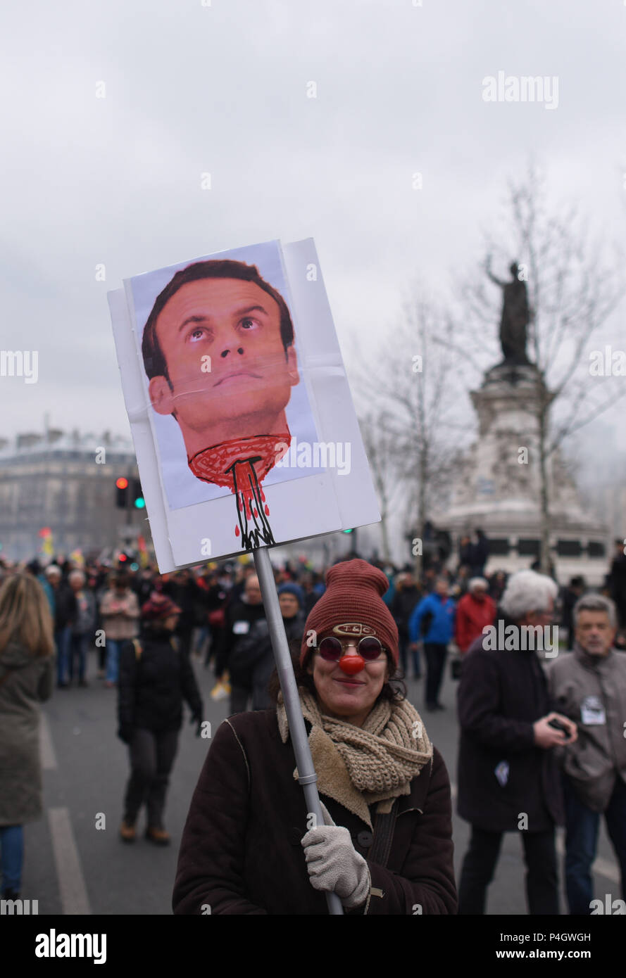 1968 paris protests hi-res stock photography and images - Alamy