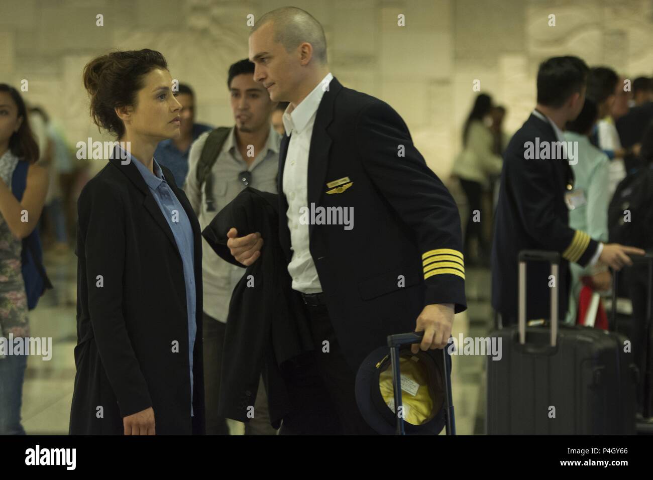 Agent 47 year hi-res stock photography and images - Alamy