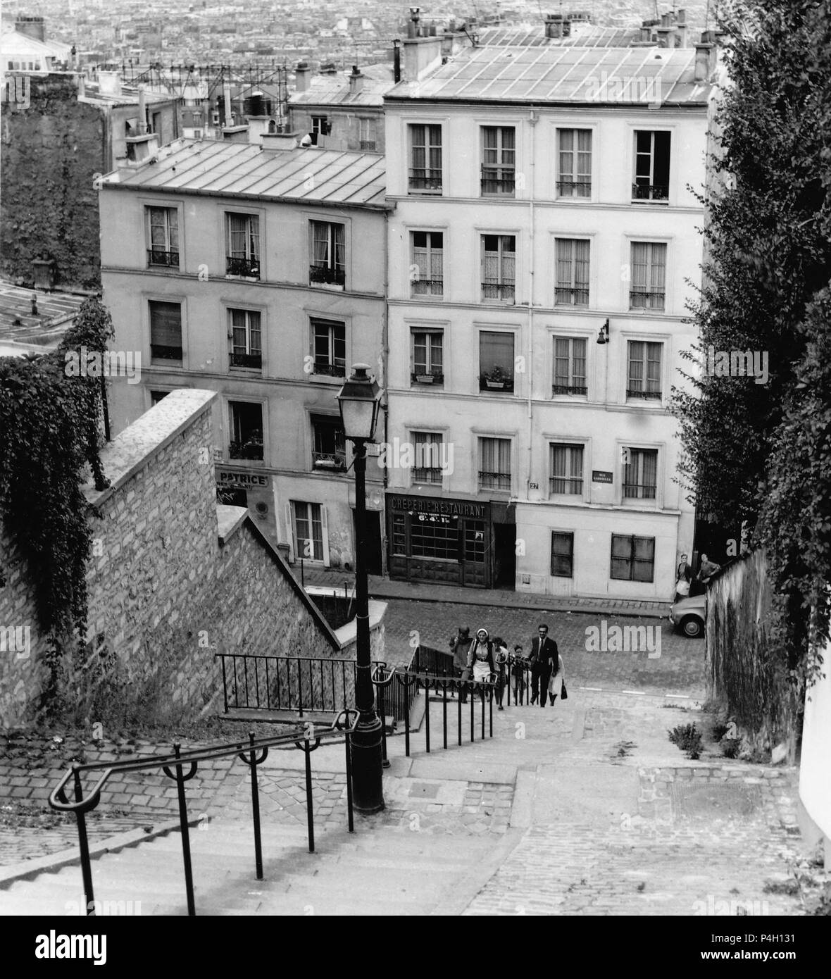 Everyday Paris - Stairs in Montmartre Stock Photo - Alamy