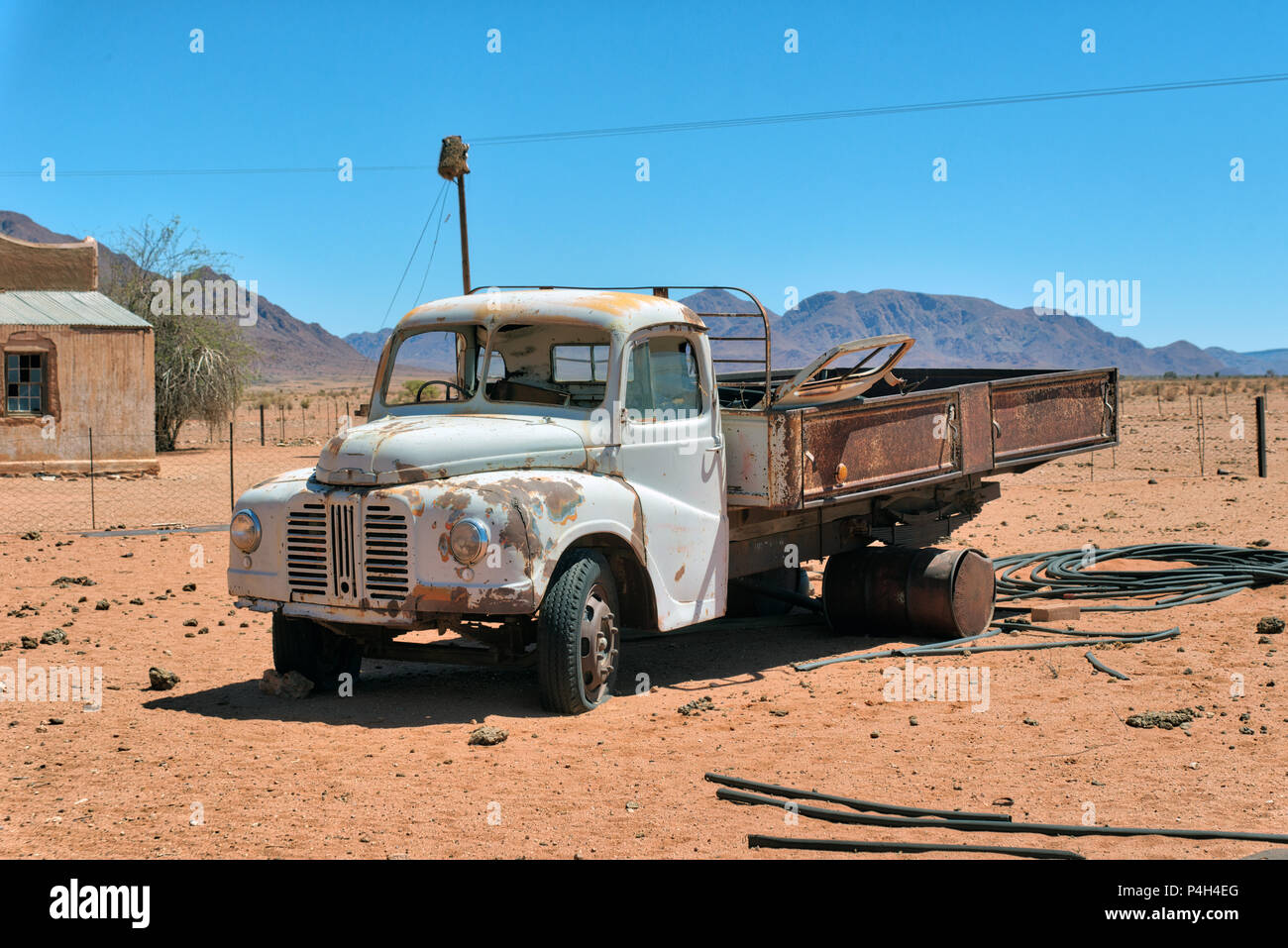 Rusty cars hi-res stock photography and images - Alamy