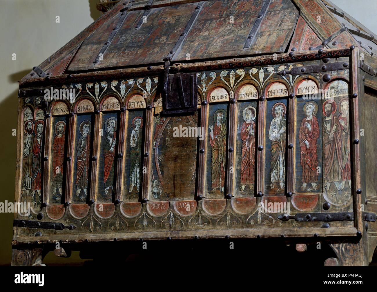 ARCA DE LOS APOSTOLES - SIGLO XIII - ROMANICO ESPAÑOL. Location ...