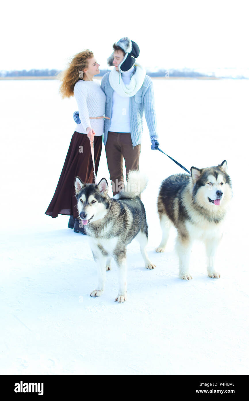 Female walking huskies hi-res stock photography and images - Alamy