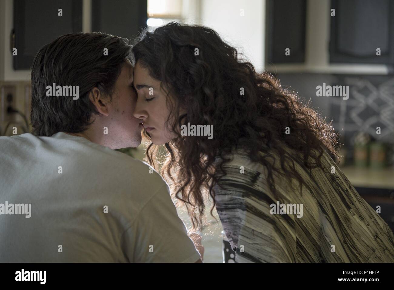 Golshifteh Farahani Kissing Scene