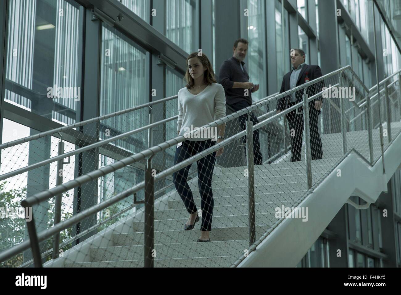 The circle emma watson hanks hi-res stock photography and images - Alamy