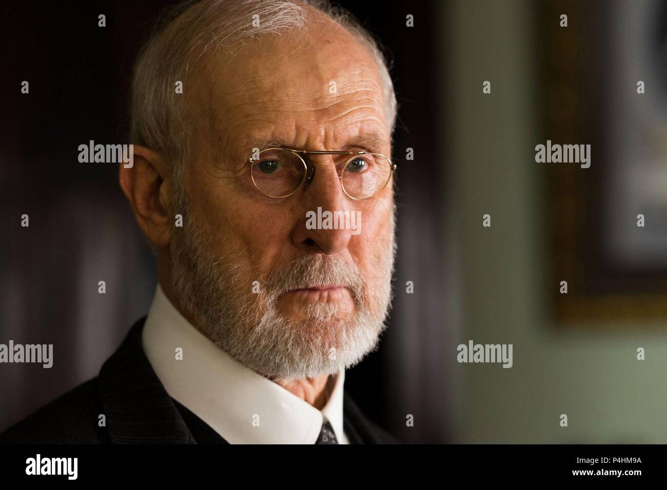 George cromwell hi-res stock photography and images - Alamy