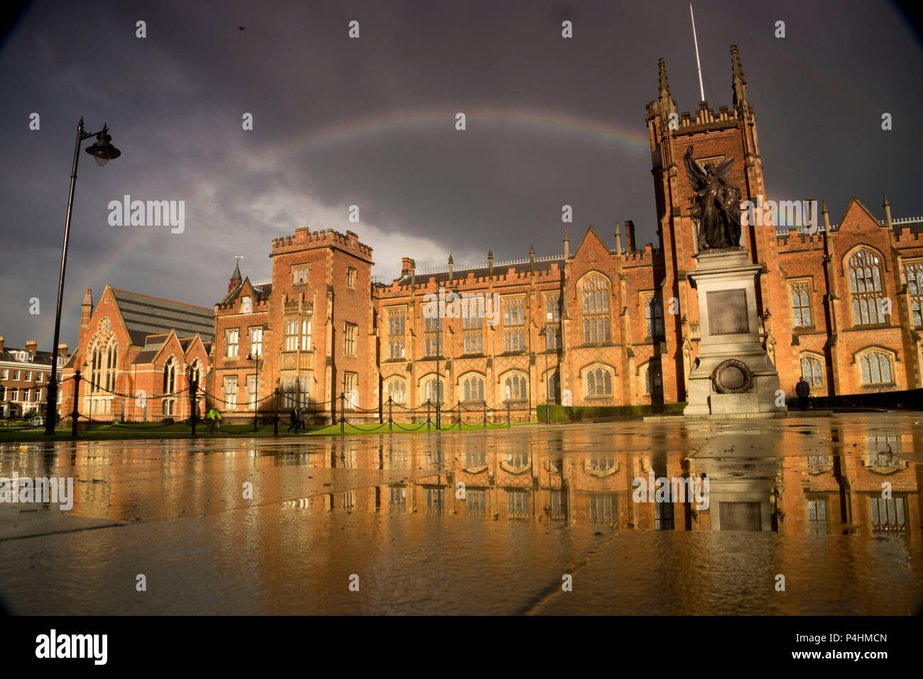 Lanyon building at queens belfast hi-res stock photography and images ...