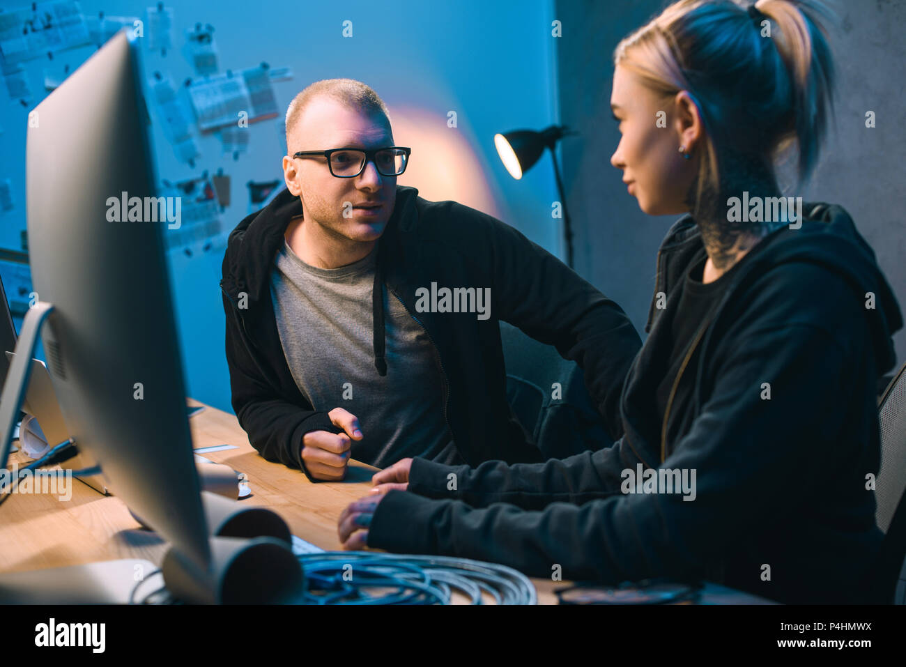 Hackers and room hi-res stock photography and images - Alamy