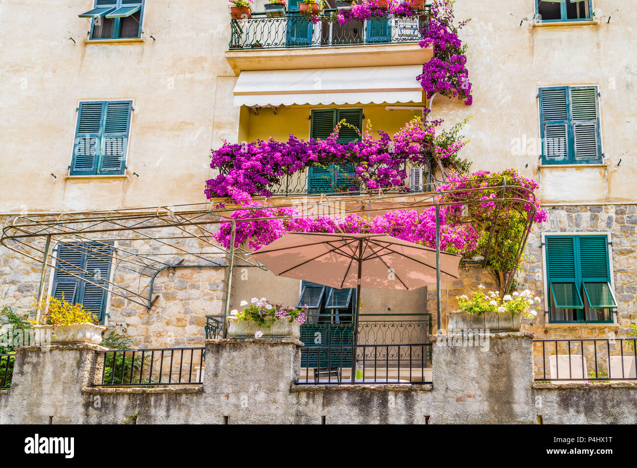 typical Italian building of seaside village in Liguria Stock Photo - Alamy