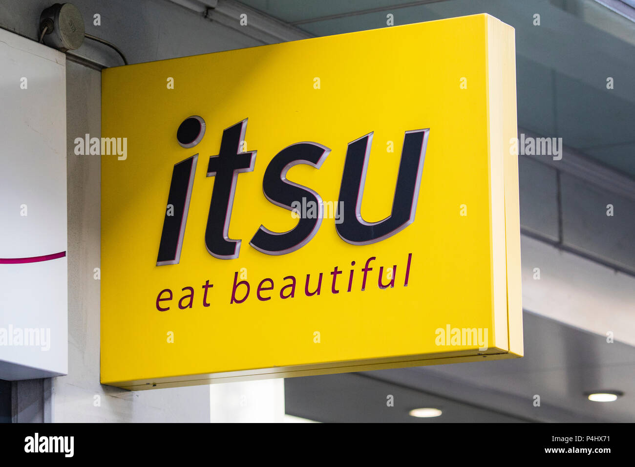 Itsu logo hi-res stock photography and images - Alamy