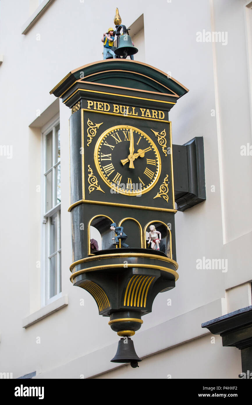 Truckles of pied bull yard london hi-res stock photography and images ...
