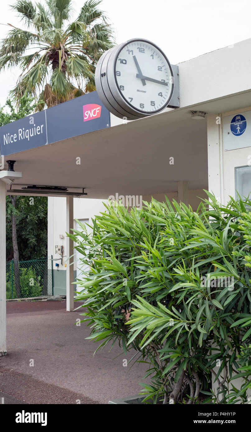 Nice riquer hi-res stock photography and images - Alamy