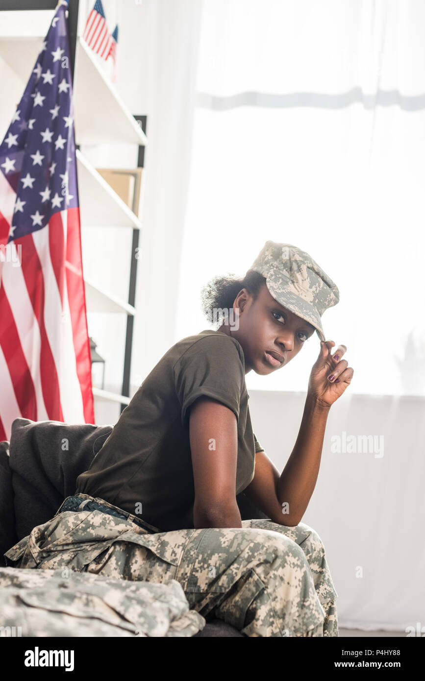 U.s. female soldier hi-res stock photography and images - Alamy