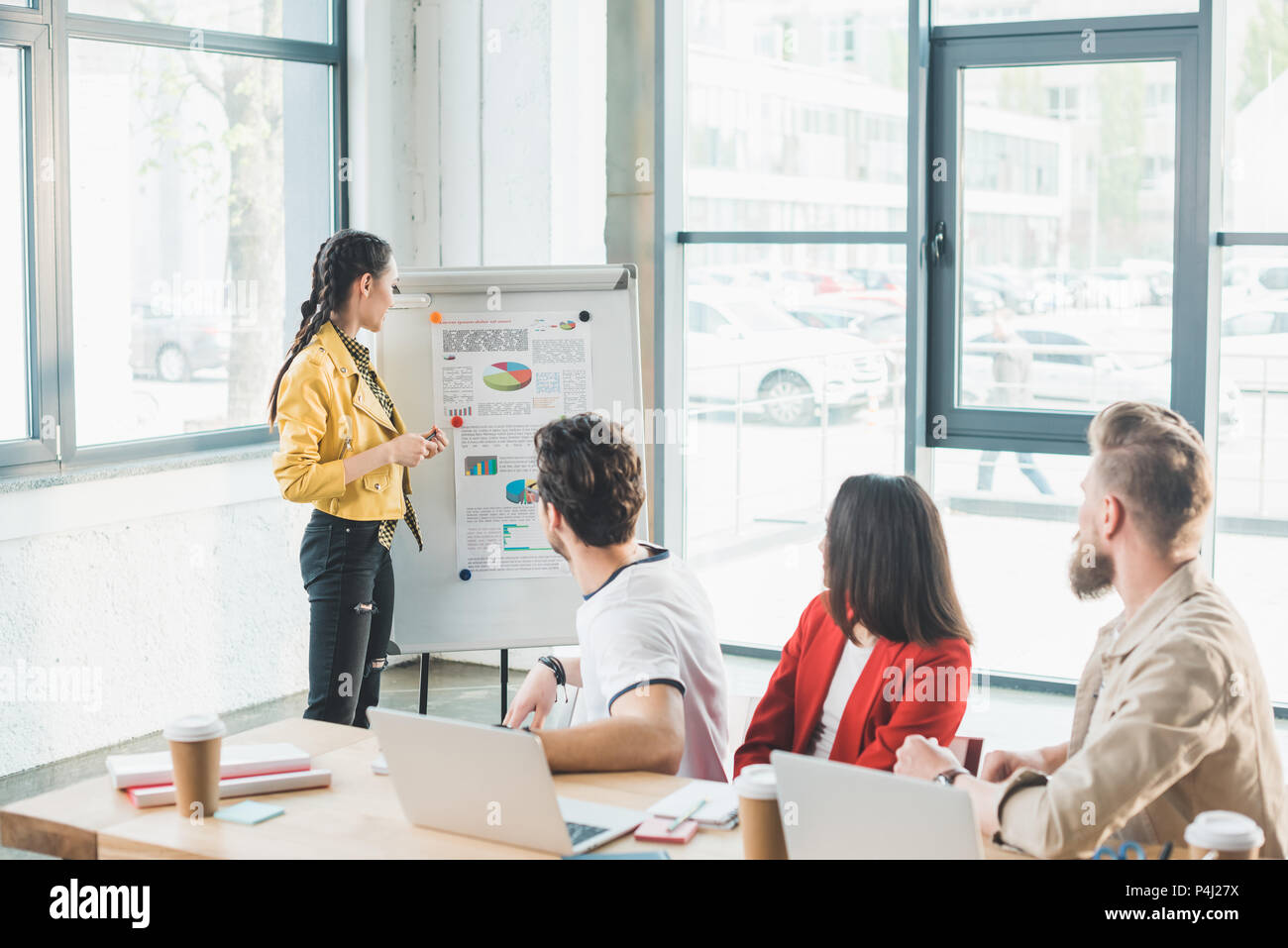 Meeting african presenter hi-res stock photography and images - Alamy