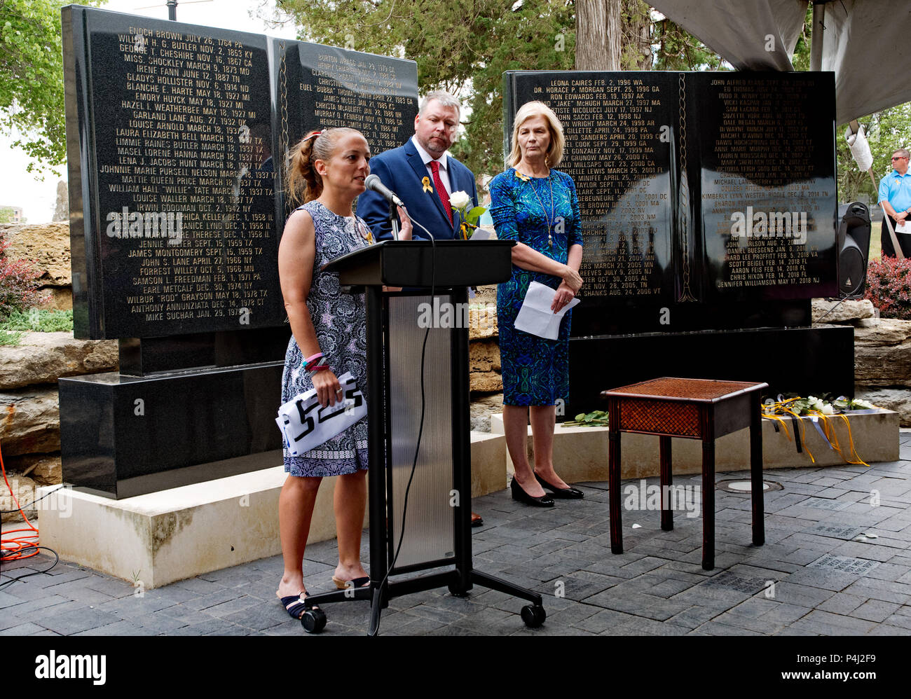 Usa high school parkland not shooting hi-res stock photography and ...