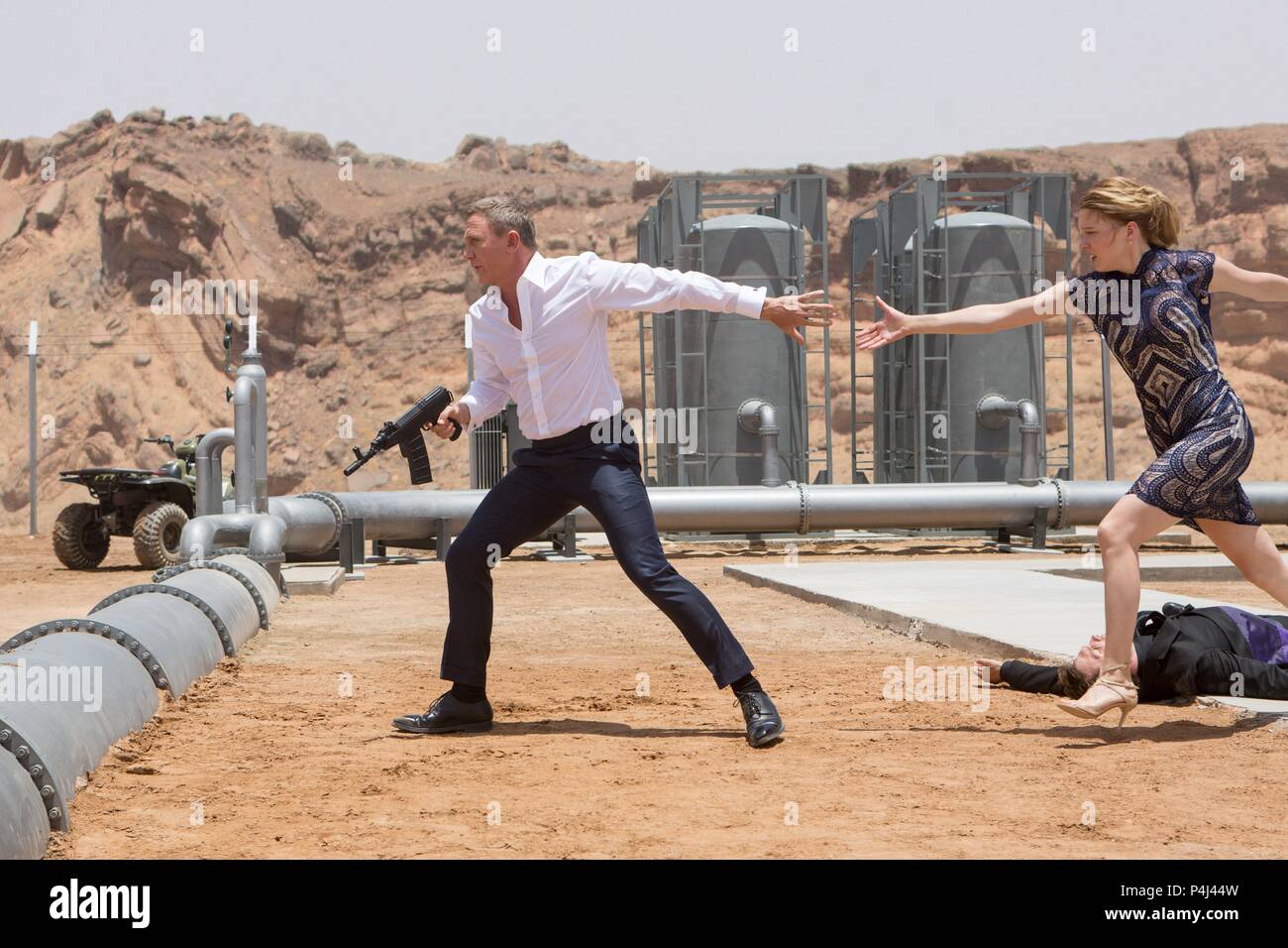 Daniel Craig Spectre Pictures High Resolution Stock Photography and ...